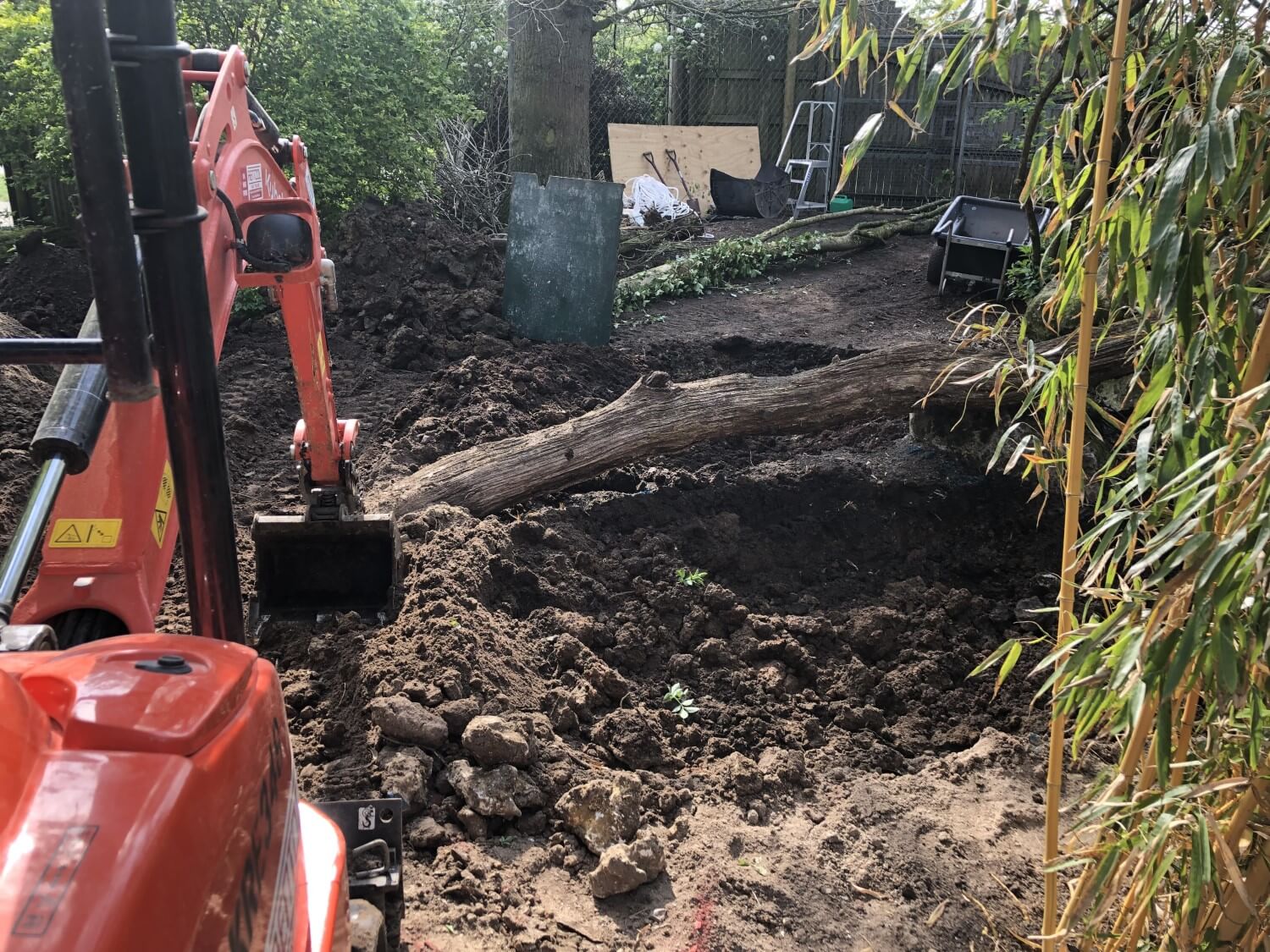 How do you build an animal habitat? - Marwell Zoo